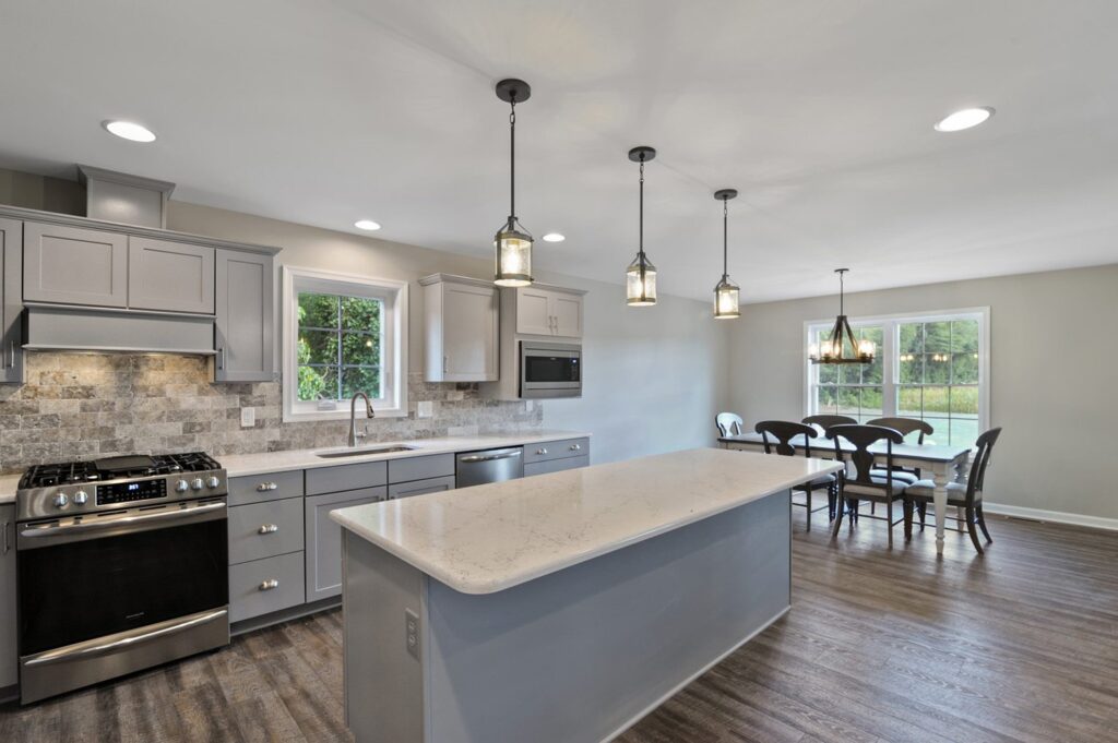 Jefferson with Extended Dining Room | Blue Hen Construction